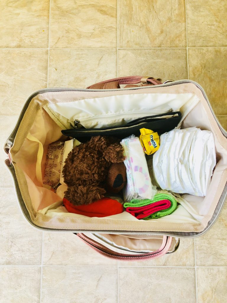 HOW I ORGANIZED MY DIAPER BAG FOR AN INTERNATIONAL FLIGHT WITH A ...