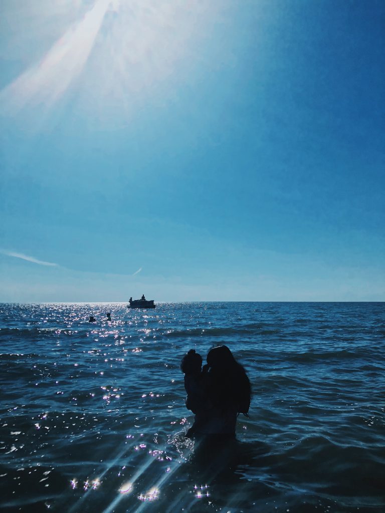 SUN, SAND AND A FRESH SWIM - SUNSET BAY BEACH | Totally MOM-Sense