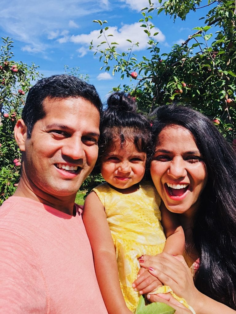 APPLE PICKING IN BECKER FARMS | Totally MOM-Sense