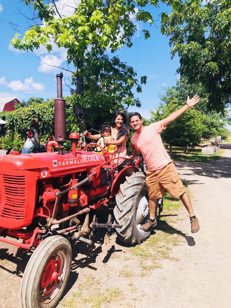 APPLE PICKING IN BECKER FARMS | Totally MOM-Sense