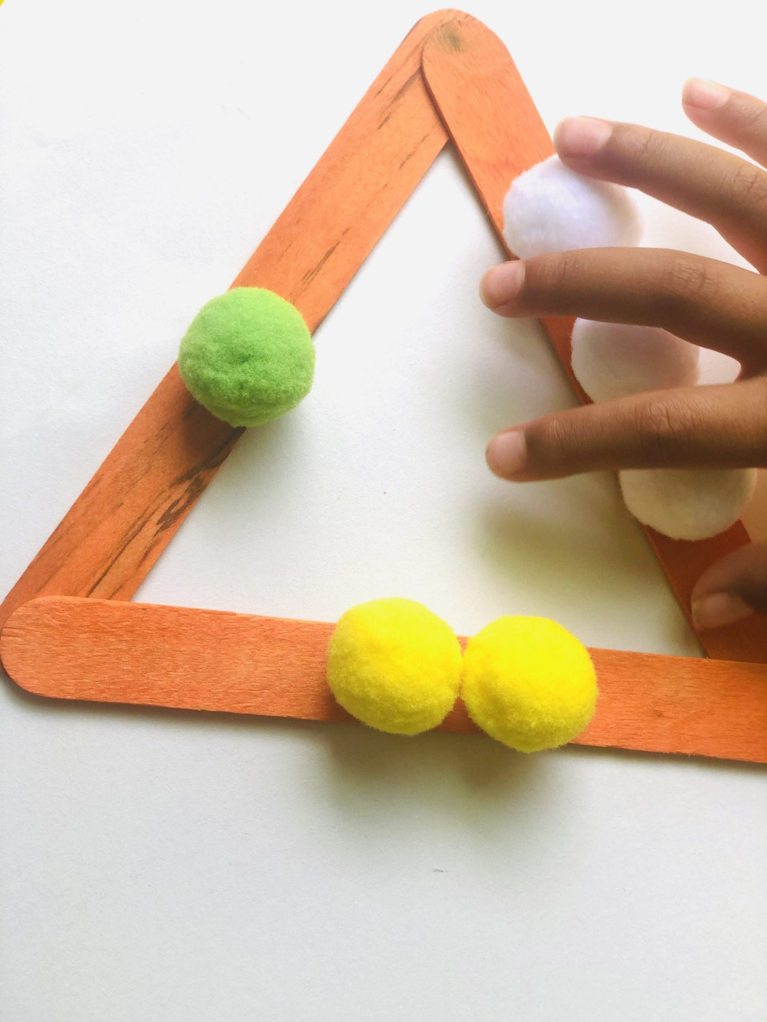 LEARN TO DRAW SHAPES AND COUNT NUMBERS WITH POM POMS | Totally MOM-Sense