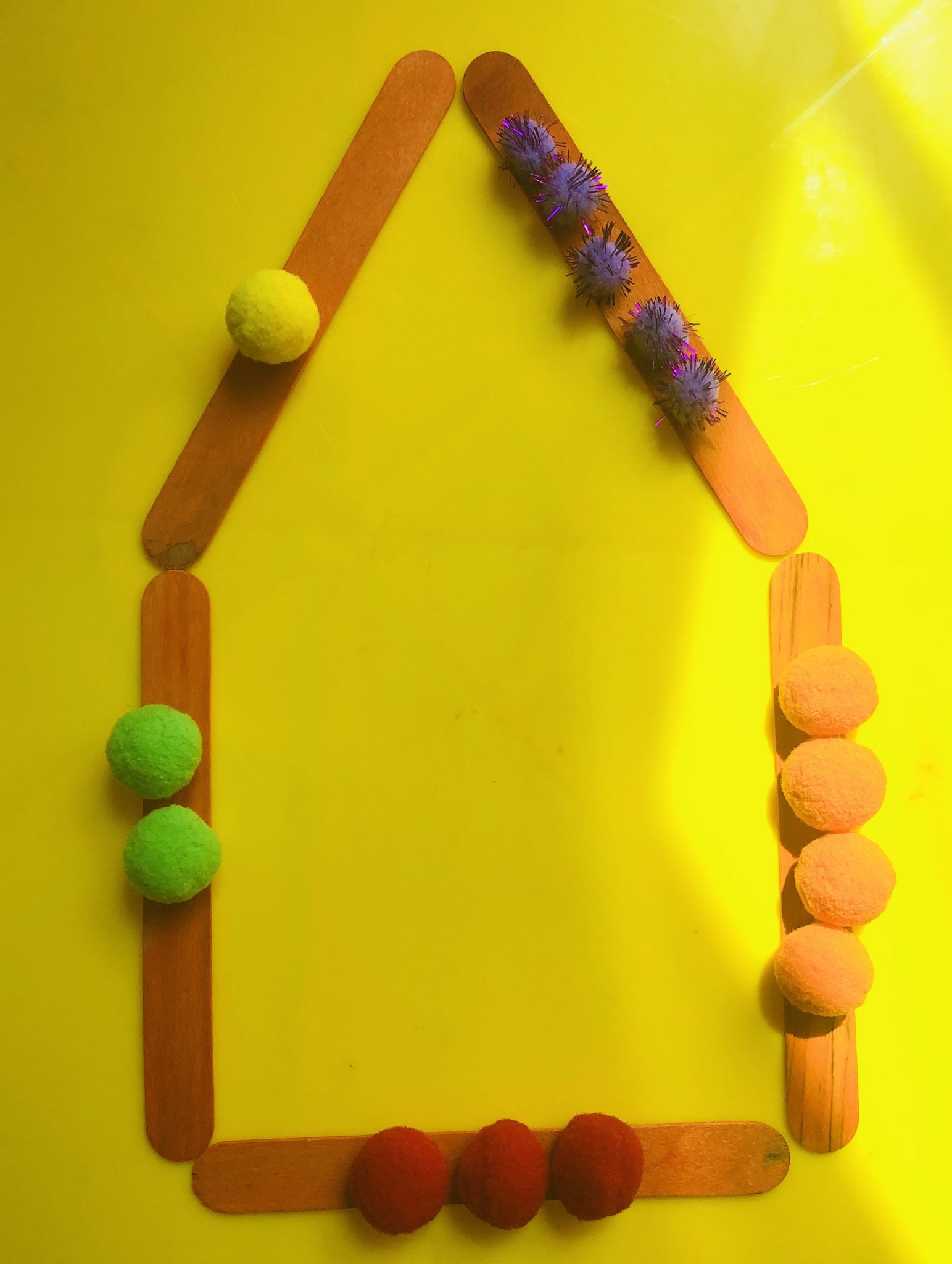 LEARN TO DRAW SHAPES AND COUNT NUMBERS WITH POM POMS | Totally MOM-Sense